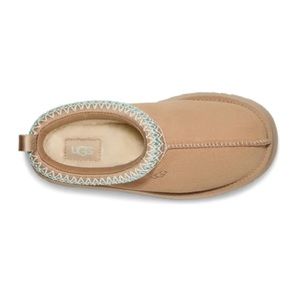 UGG | Shoes | Ugg Tazz Youth Slipper Sand Youth Size 456 143776ksan ...